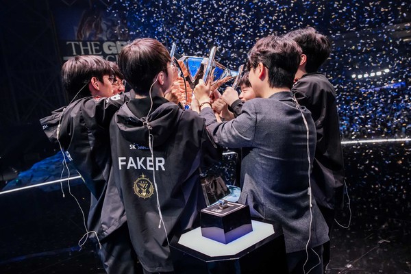 팬들과 함께 한 2023 LCK의 여정, 사진전으로 만나요 - Kollo