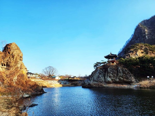 [윤일원의 맹꽁깨千] 도로 눈을 감으시오 - Kollo